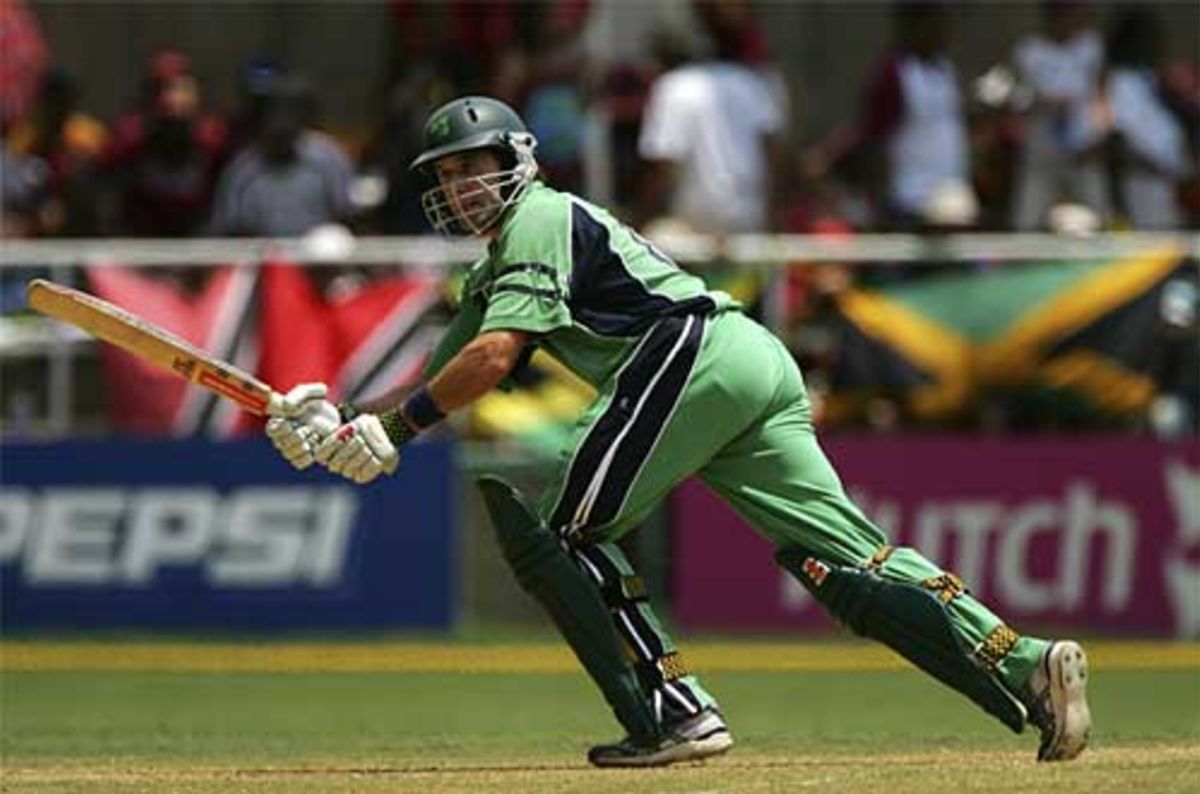 Upul Tharanga sweeps en route to his 64 | ESPNcricinfo.com