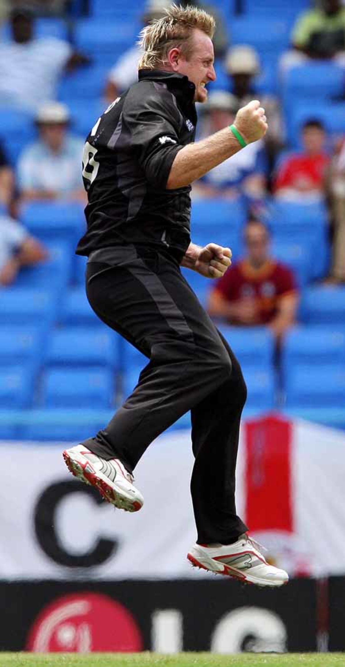 Scott Styris rejoices after getting the wicket of Brian Lara ...