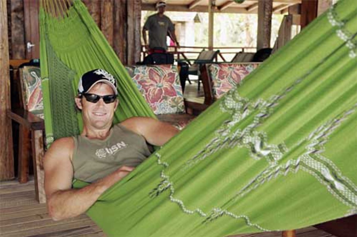 Greg Chappell and his wife Judy leave a city hotel in Mumbai ...