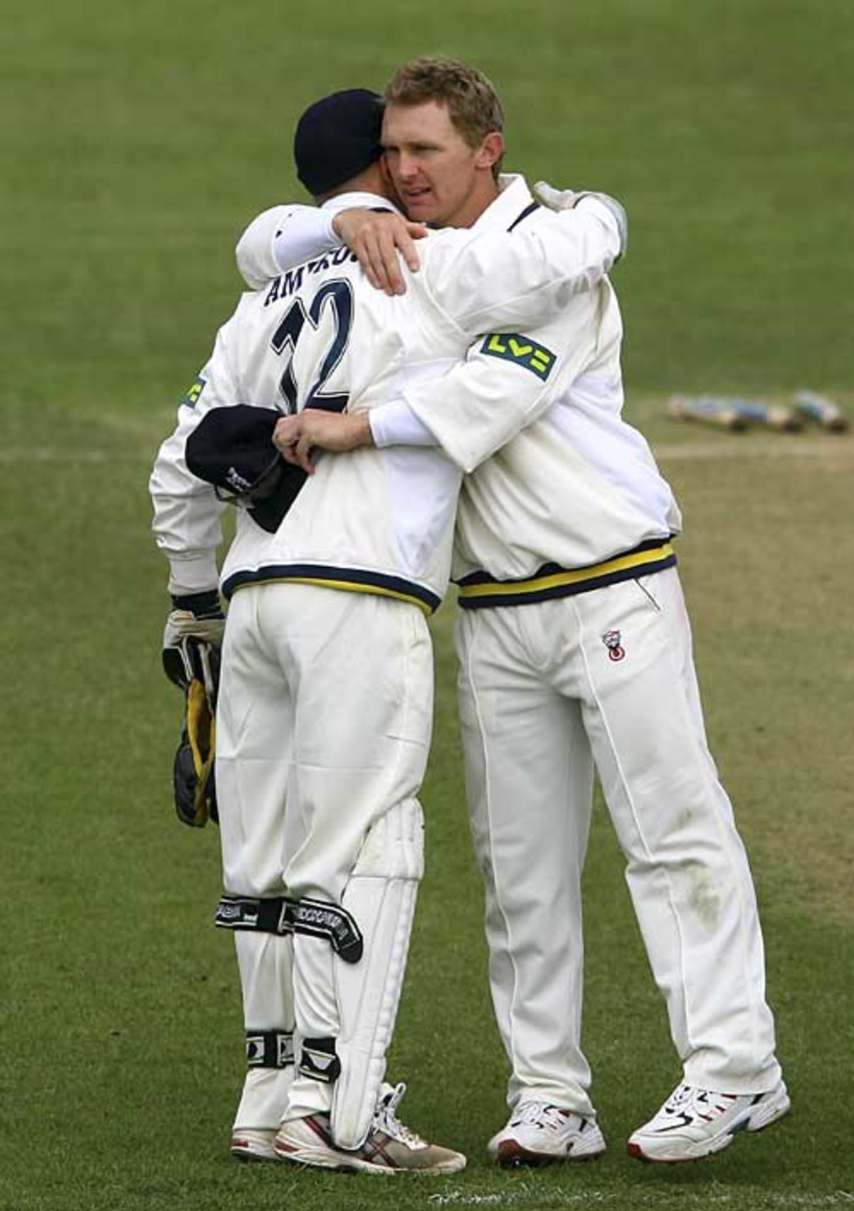 Darren Maddy celebrates victory in his first match as Warwickshire ...