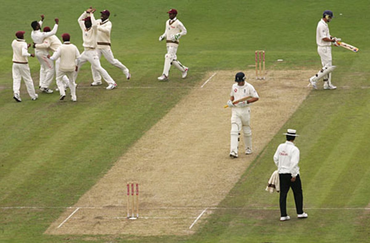 Bas Zuiderent on the attack | ESPNcricinfo.com