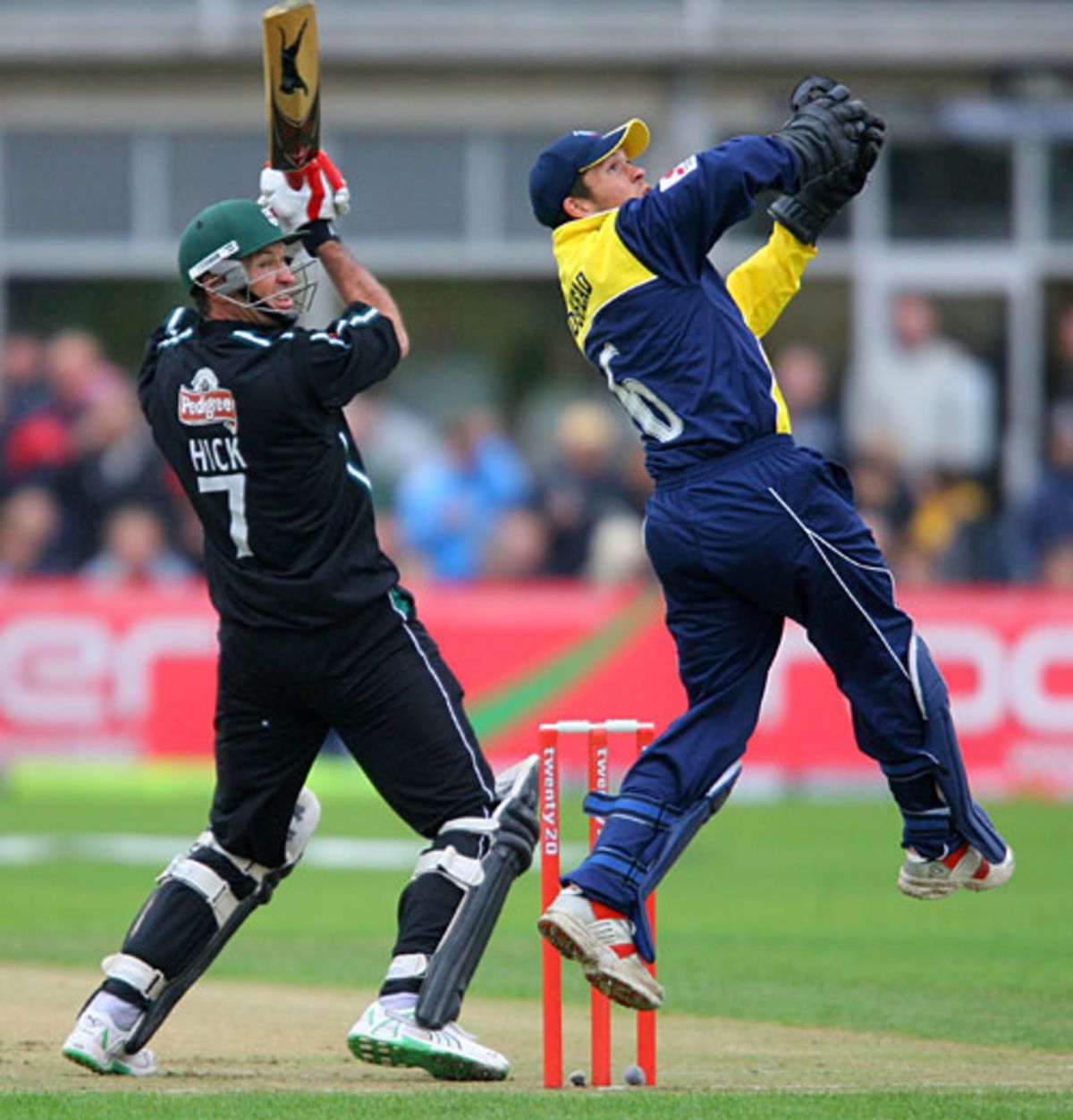 Nick Compton reverse sweeps | ESPNcricinfo.com