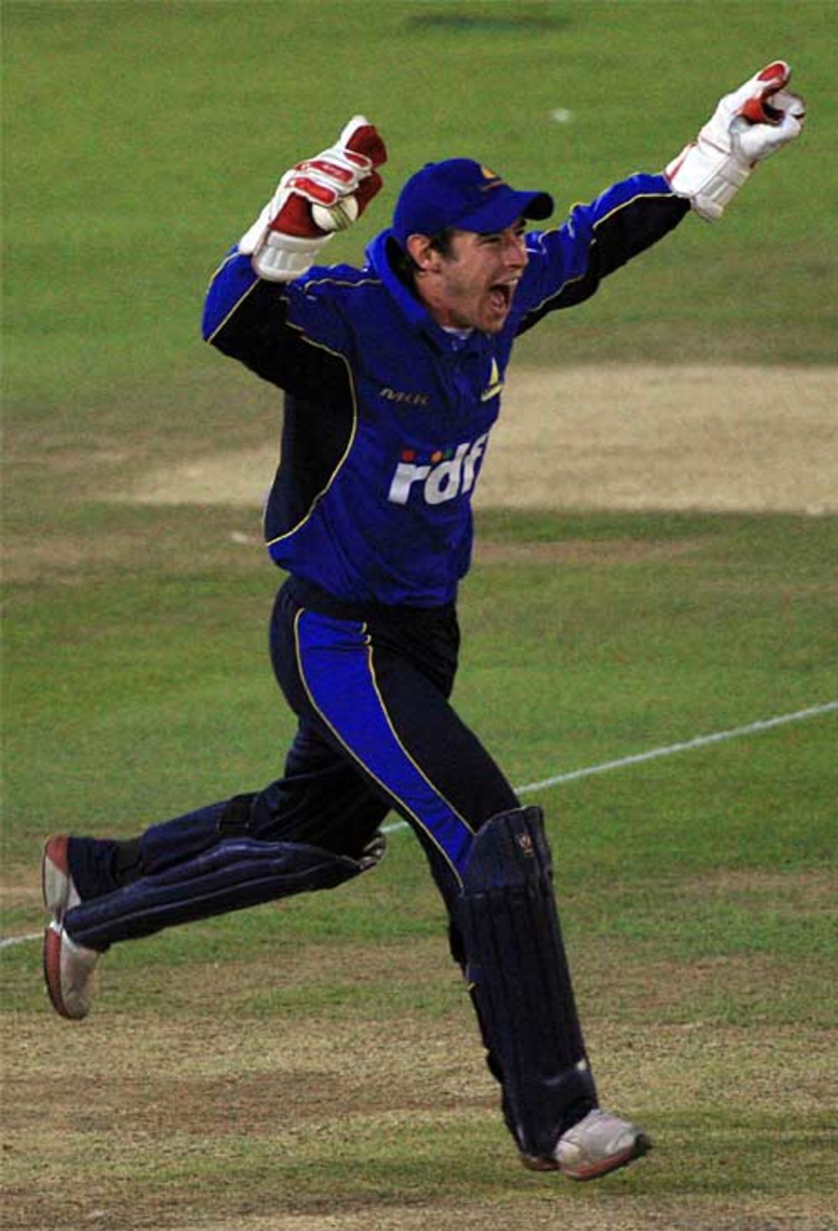 Maria Fahey celebrates a wicket | ESPNcricinfo.com