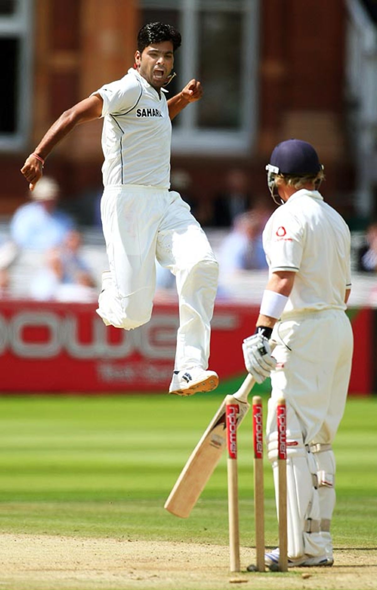 RP Singh is delighted after dismissing Paul Collingwood | ESPNcricinfo.com