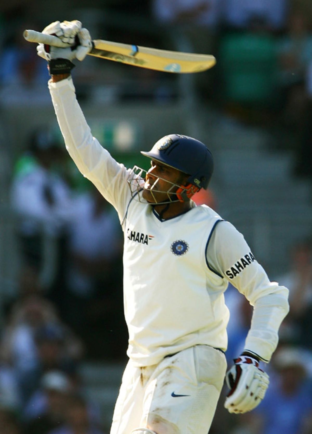 Anil Kumble celebrates a maiden Test century | ESPNcricinfo.com Anil Kumble celebrates a maiden Test century | ESPNcricinfo.com
