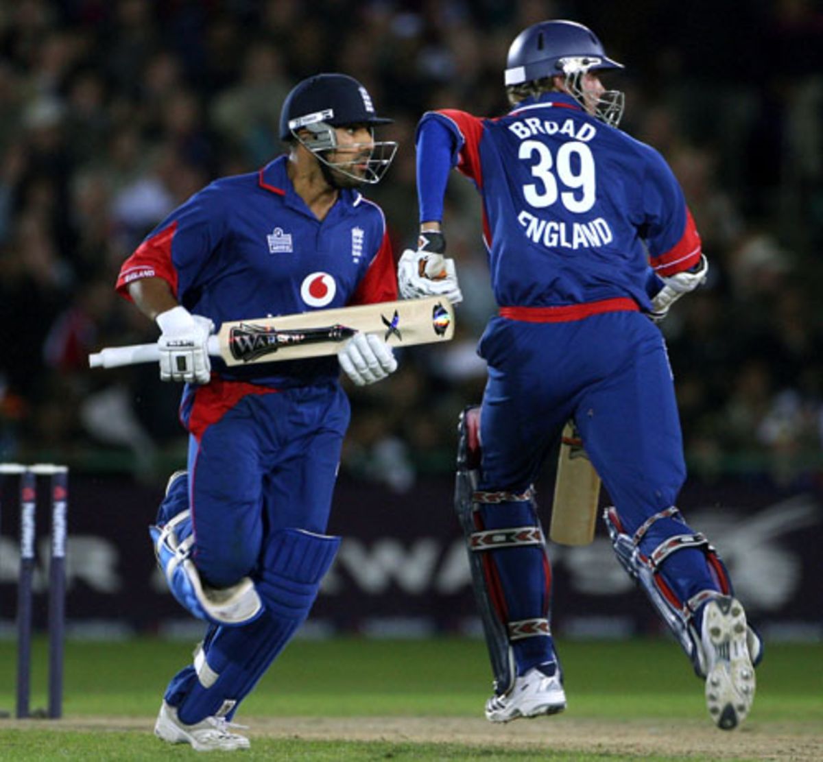 Paul Collingwood is run out by Mahendra Singh Dhoni | ESPNcricinfo.com