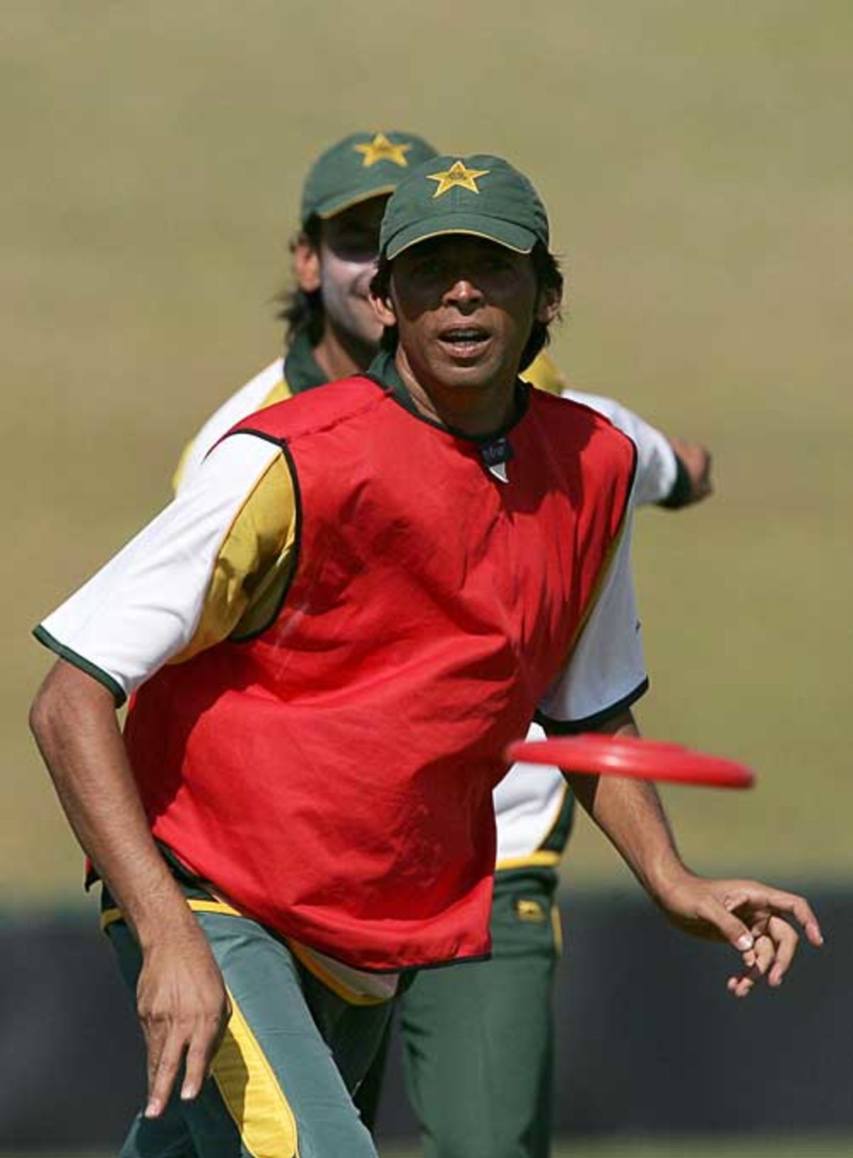 Tennis anybody? Shoaib Akhtar tests his forehand | ESPNcricinfo.com