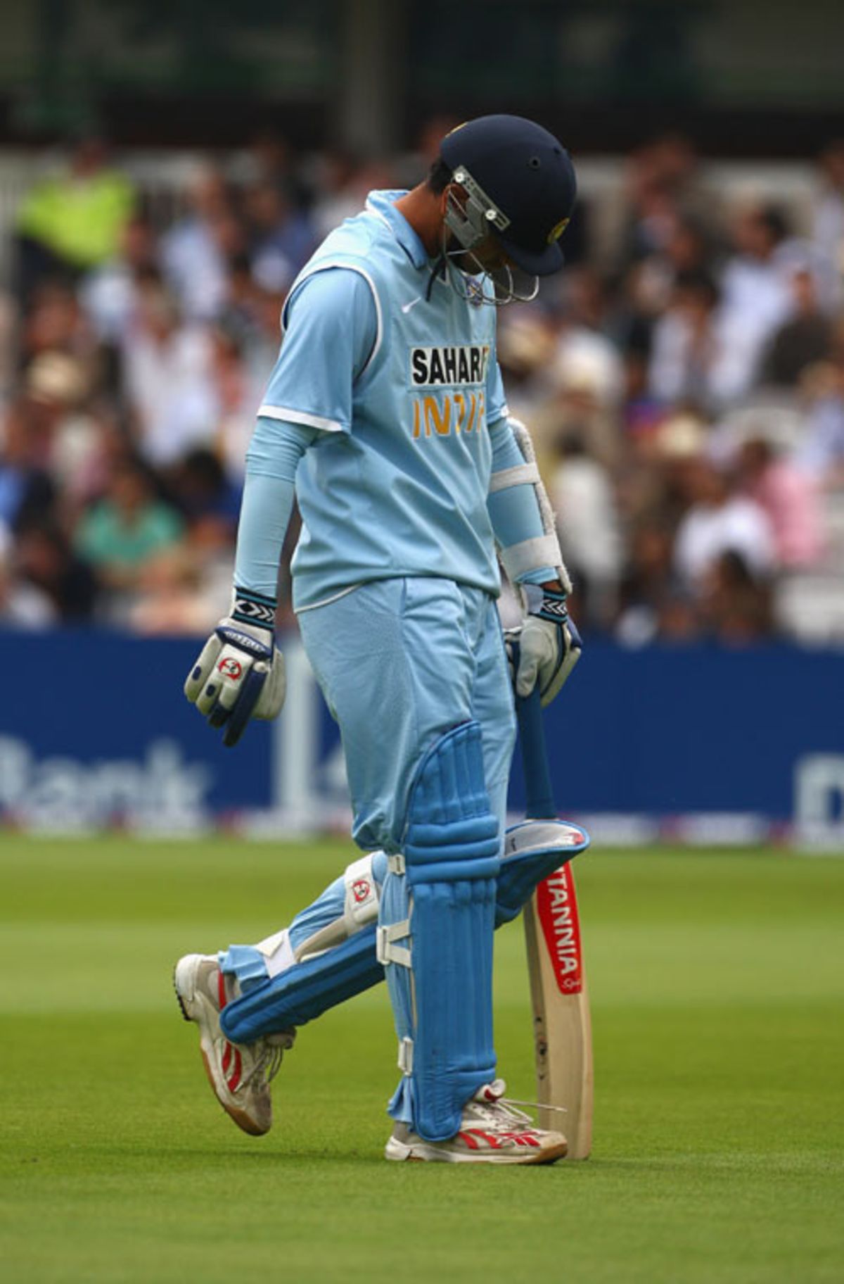 Rahul Dravid is a picture of dejection after his dismissal ...