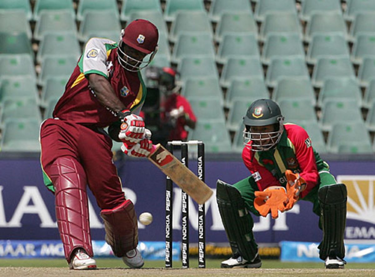 Devon Smith looks to pull | ESPNcricinfo.com