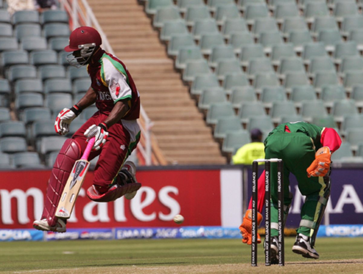 Devon Smith takes a sharp run during his 51-run knock | ESPNcricinfo.com