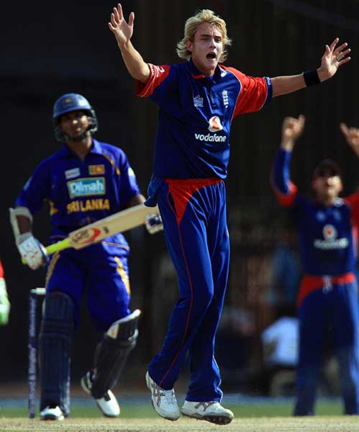 Stuart Broad appeals for the wicket of Kumar Sangakkara | ESPNcricinfo.com