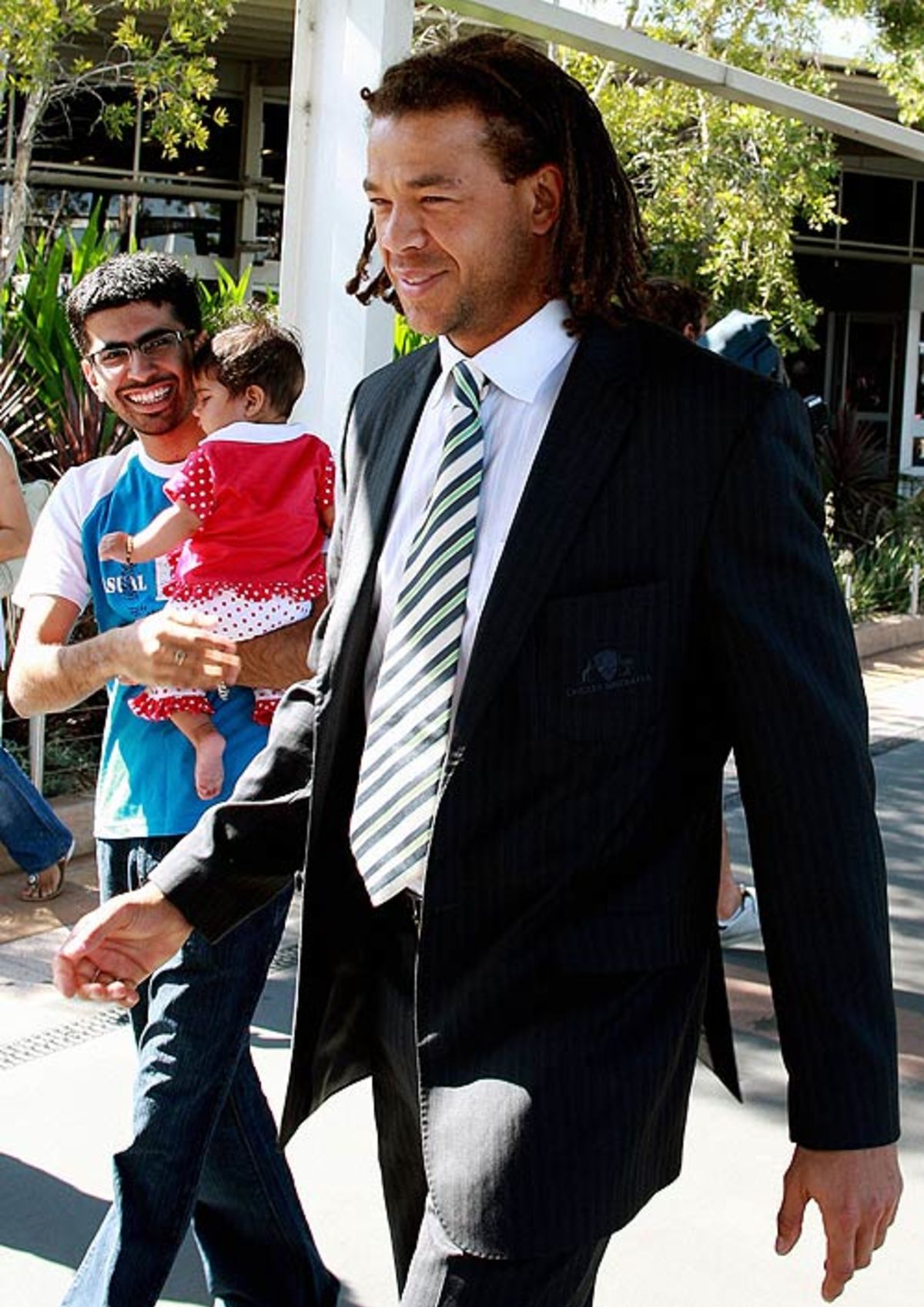 Andrew Symonds arrives back in Australia after an eventful tour of ...