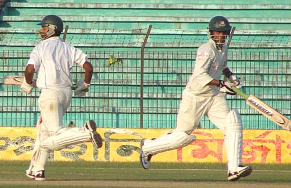 Brothers Tamim Iqbal and Nafees Iqbal play for Chittagong ...