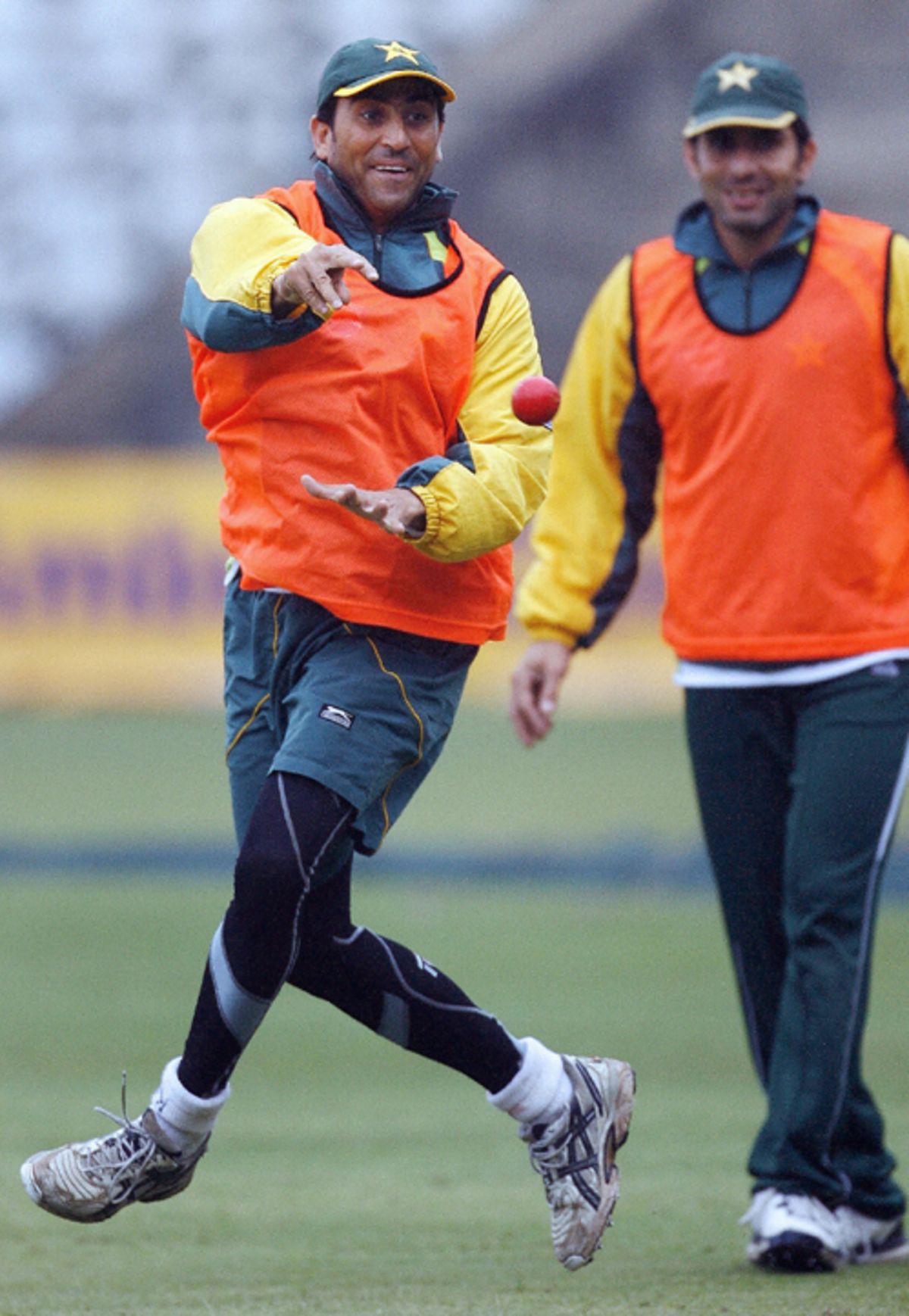 Jacob Oram was New Zealand's most successful bowler with 3 for 41 ...