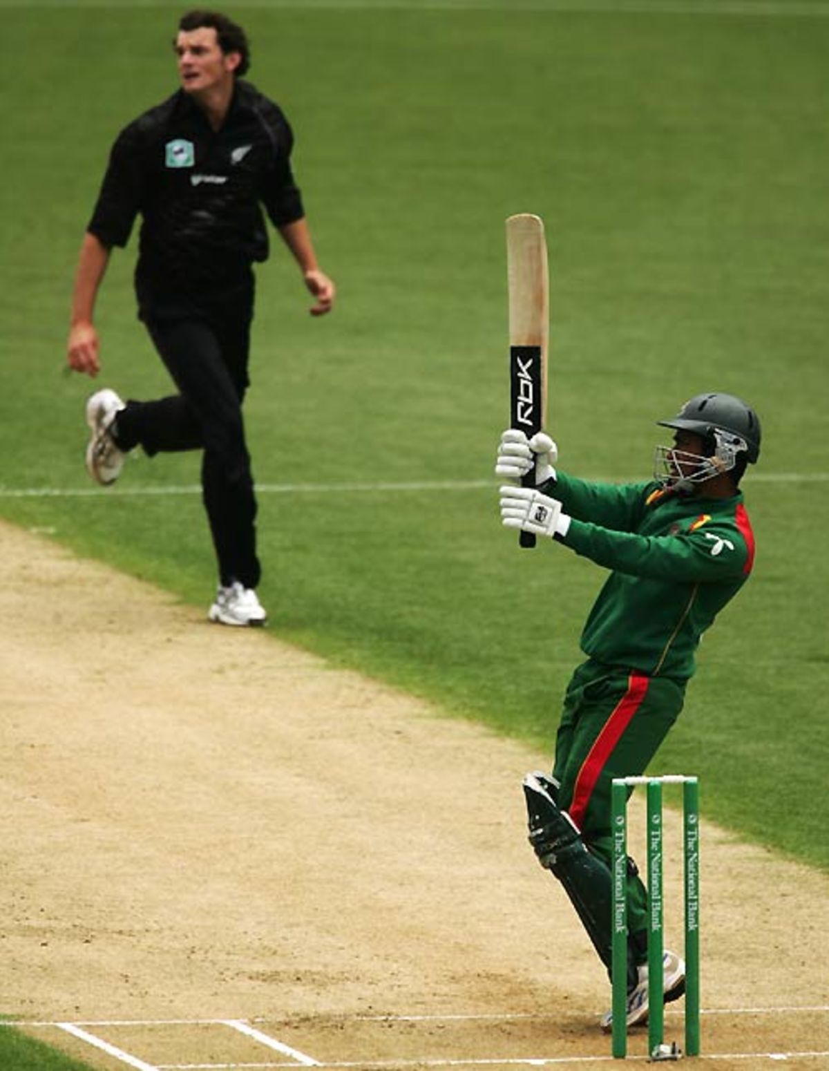 Mohammad Ashraful pulls Kyle Mills over midwicket | ESPNcricinfo.com Mohammad Ashraful pulls Kyle Mills over midwicket | ESPNcricinfo.com