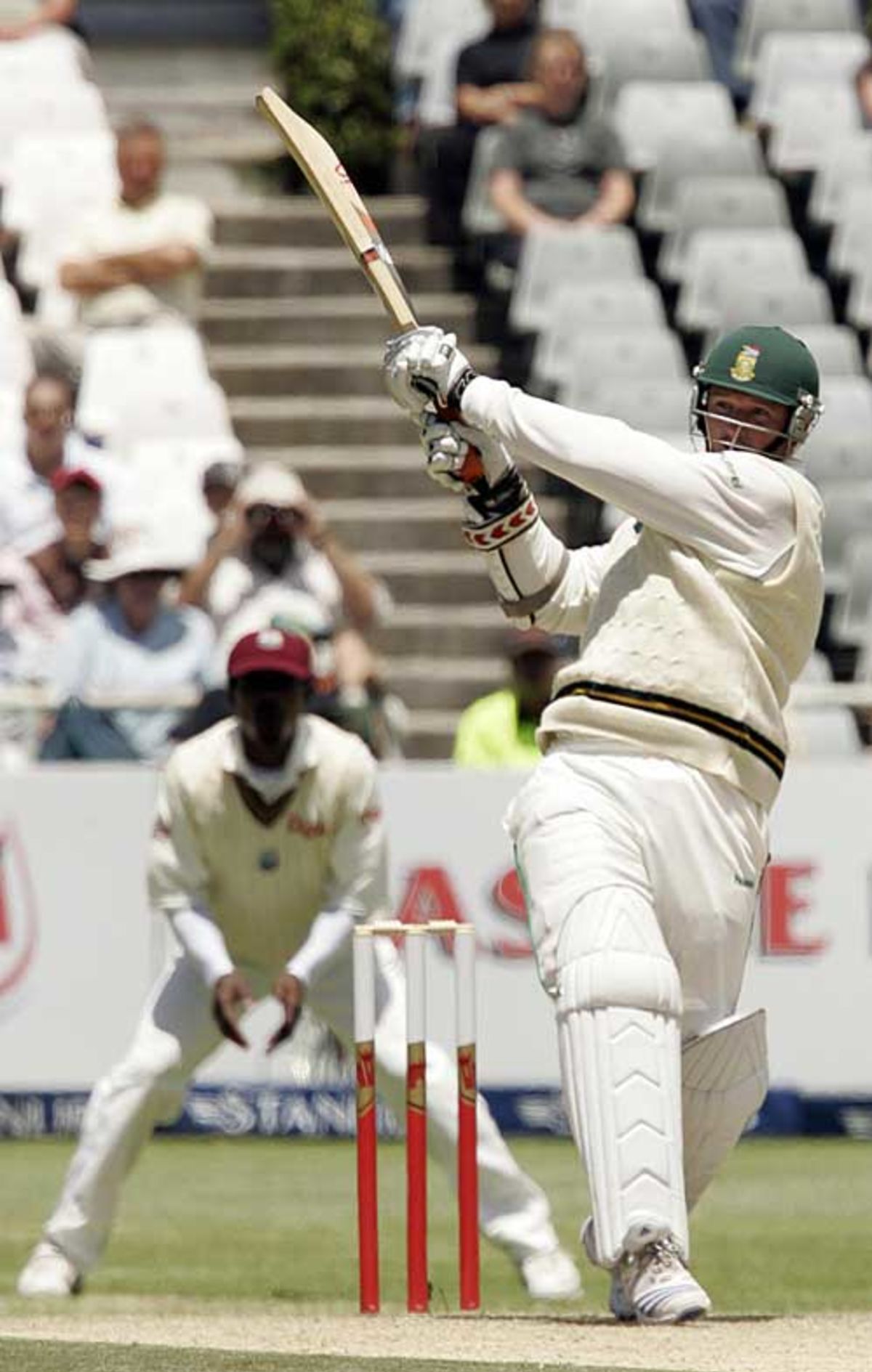 Graeme Smith pulls through midwicket | ESPNcricinfo.com