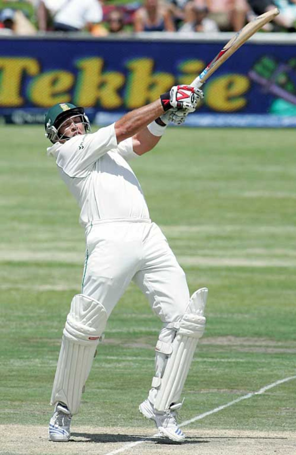 Jacques Kallis throws everything at a cut | ESPNcricinfo.com