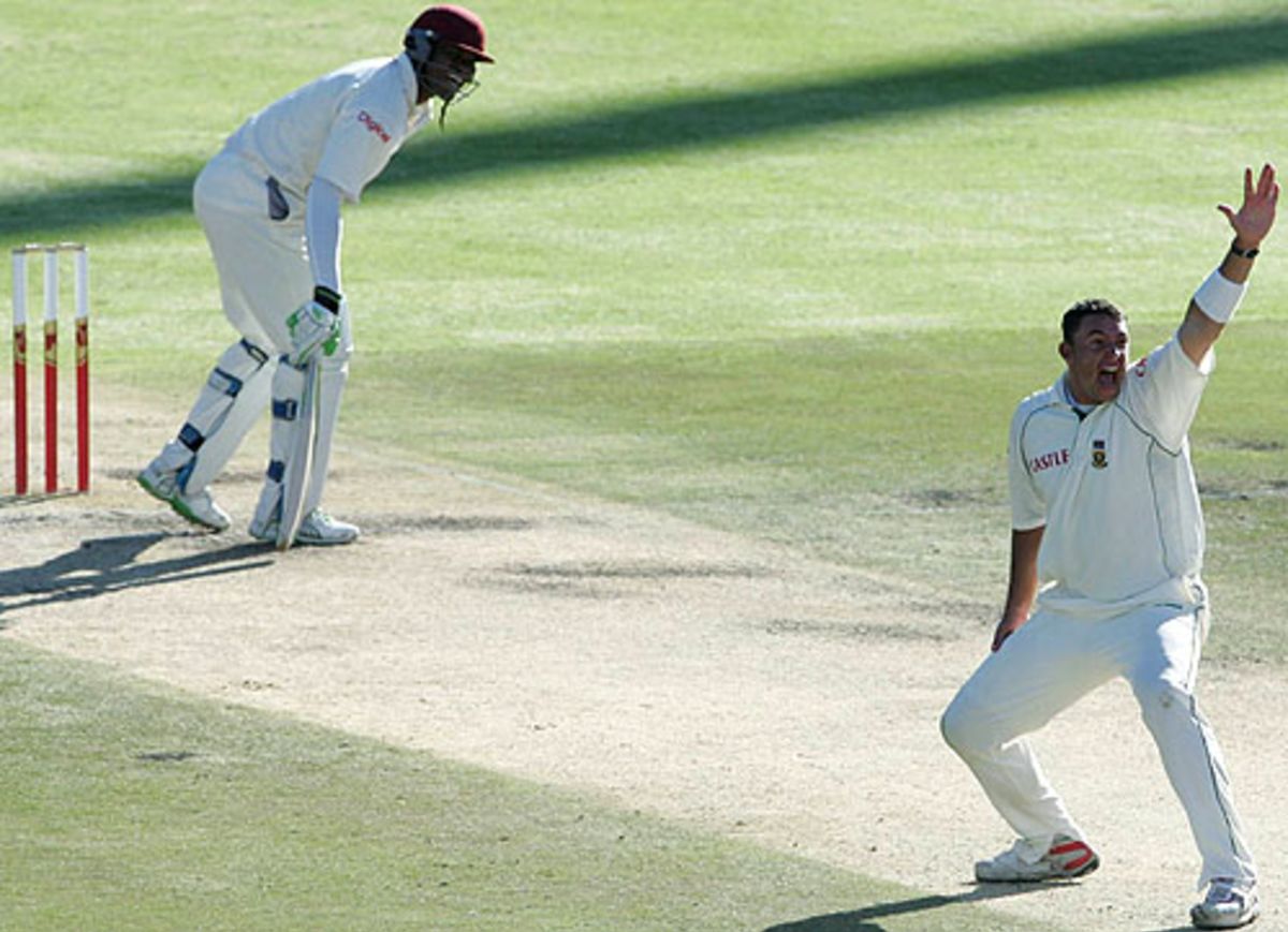 Andre Nel trapped Marlon Samuels leg-before | ESPNcricinfo.com