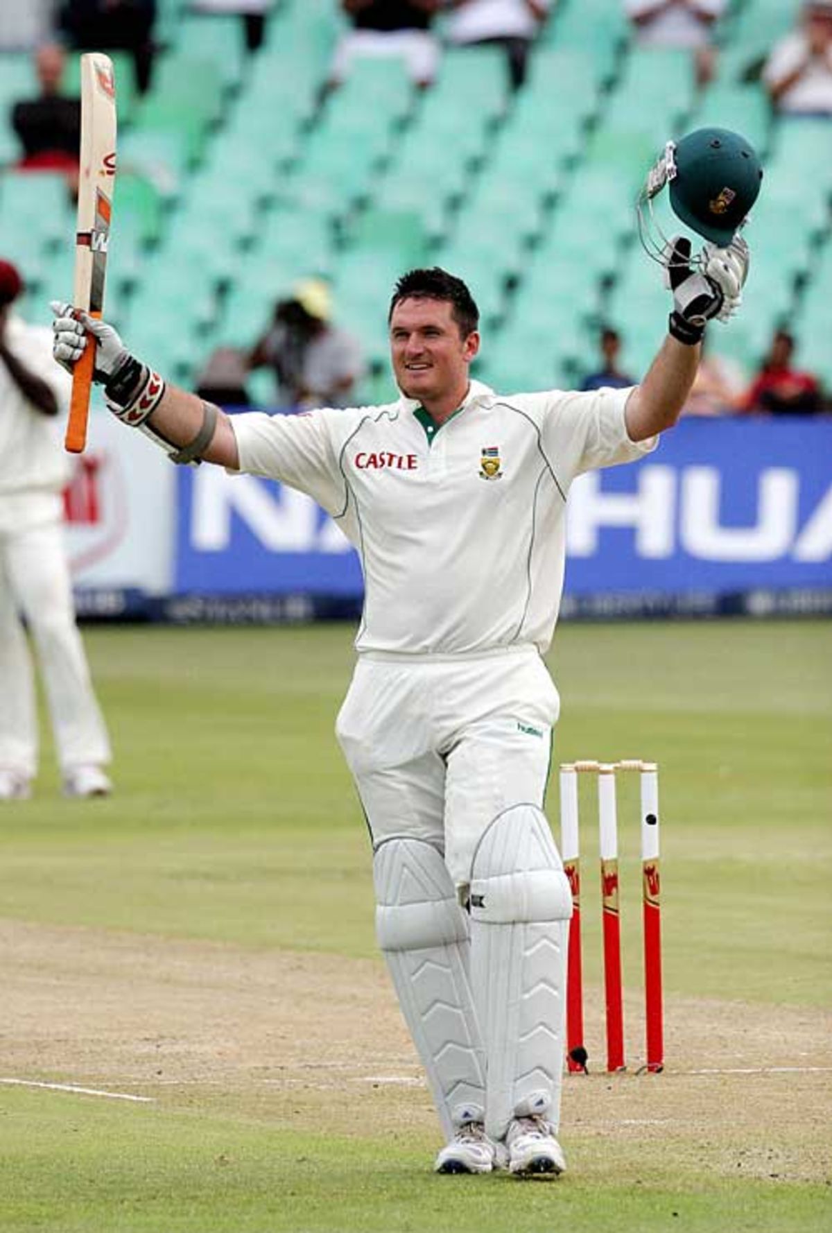 Graeme Smith celebrates reaching his 13th Test century | ESPNcricinfo.com
