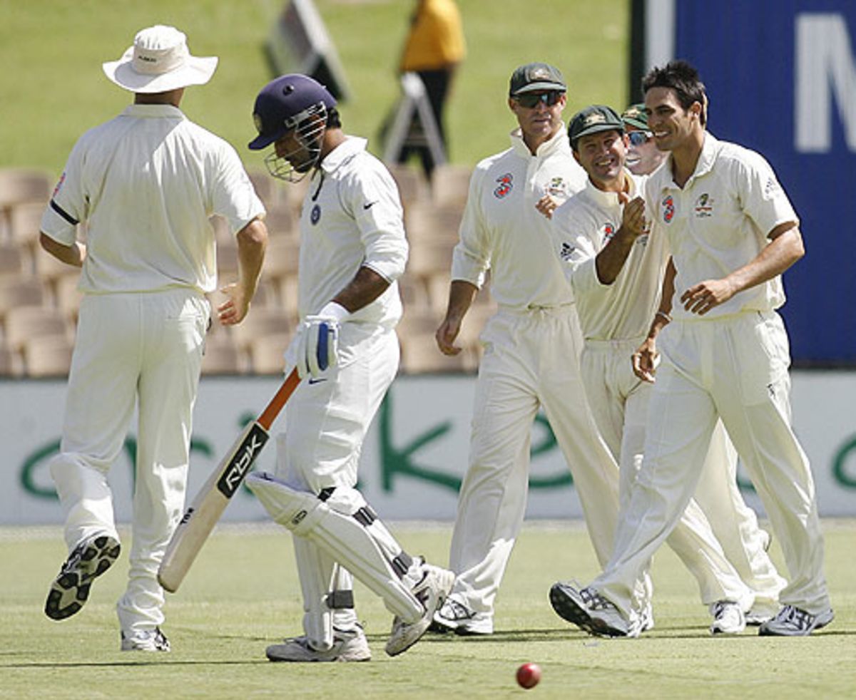 Mitchell Johnson got rid of Mahendra Singh Dhoni early | ESPNcricinfo.com