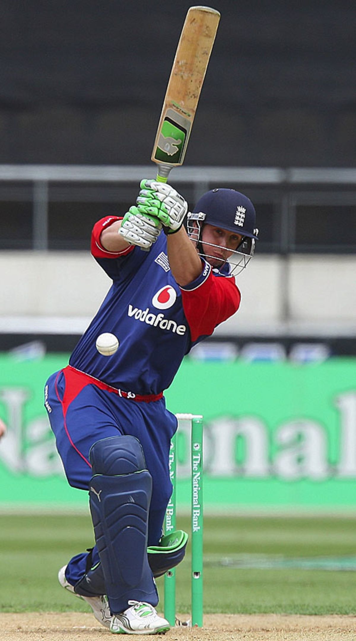 Brendon McCullum celebrates the run out of Paul Collingwood ...