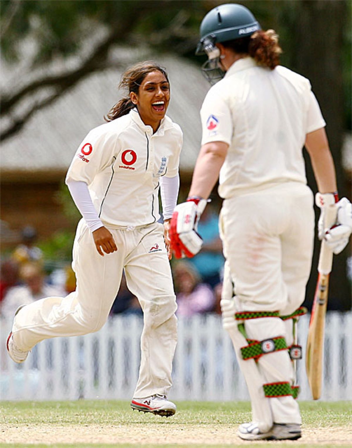 Smiles out: Isa Guha can't hide her joy after dismissing Australia ...