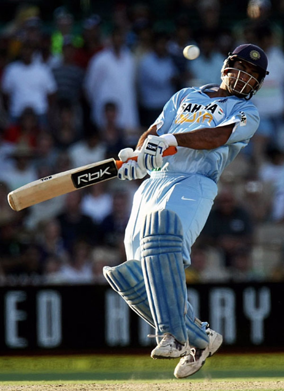 Nathan Bracken is overjoyed after dismissing Sachin Tendulkar ...