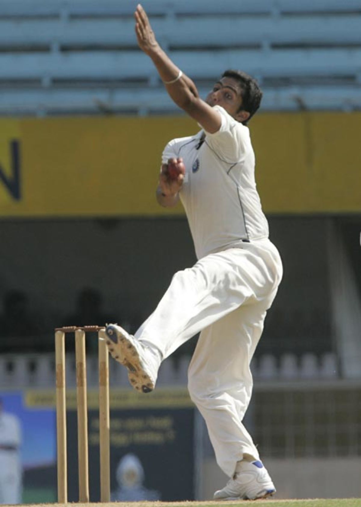 VRV Singh in his delivery stride | ESPNcricinfo.com