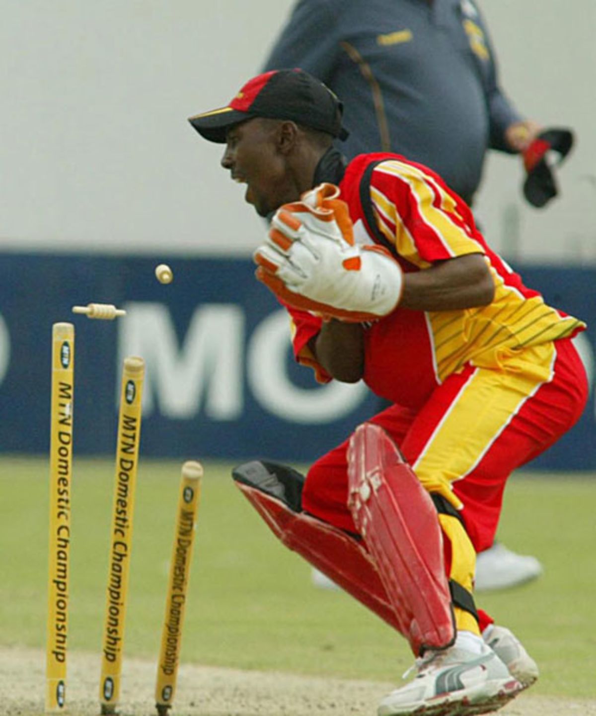 Tatenda Taibu goes for a run out | ESPNcricinfo.com
