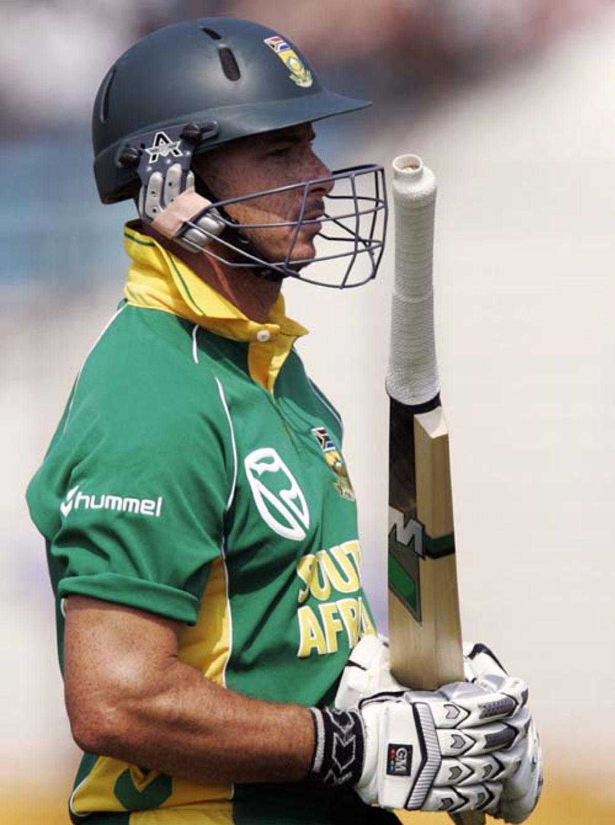 Herschelle Gibbs walks back after failing to open his account ...