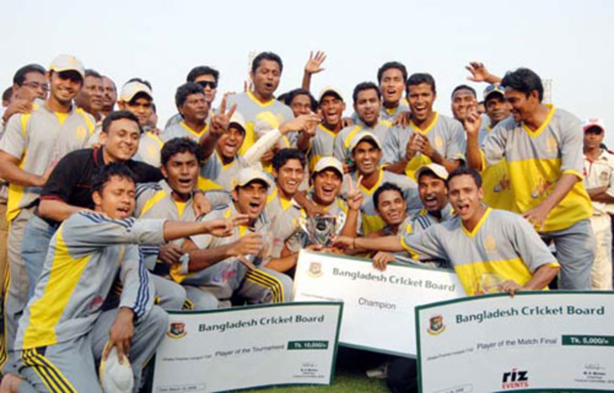 Players of Abahani and City Club and match officials observing a minute ...