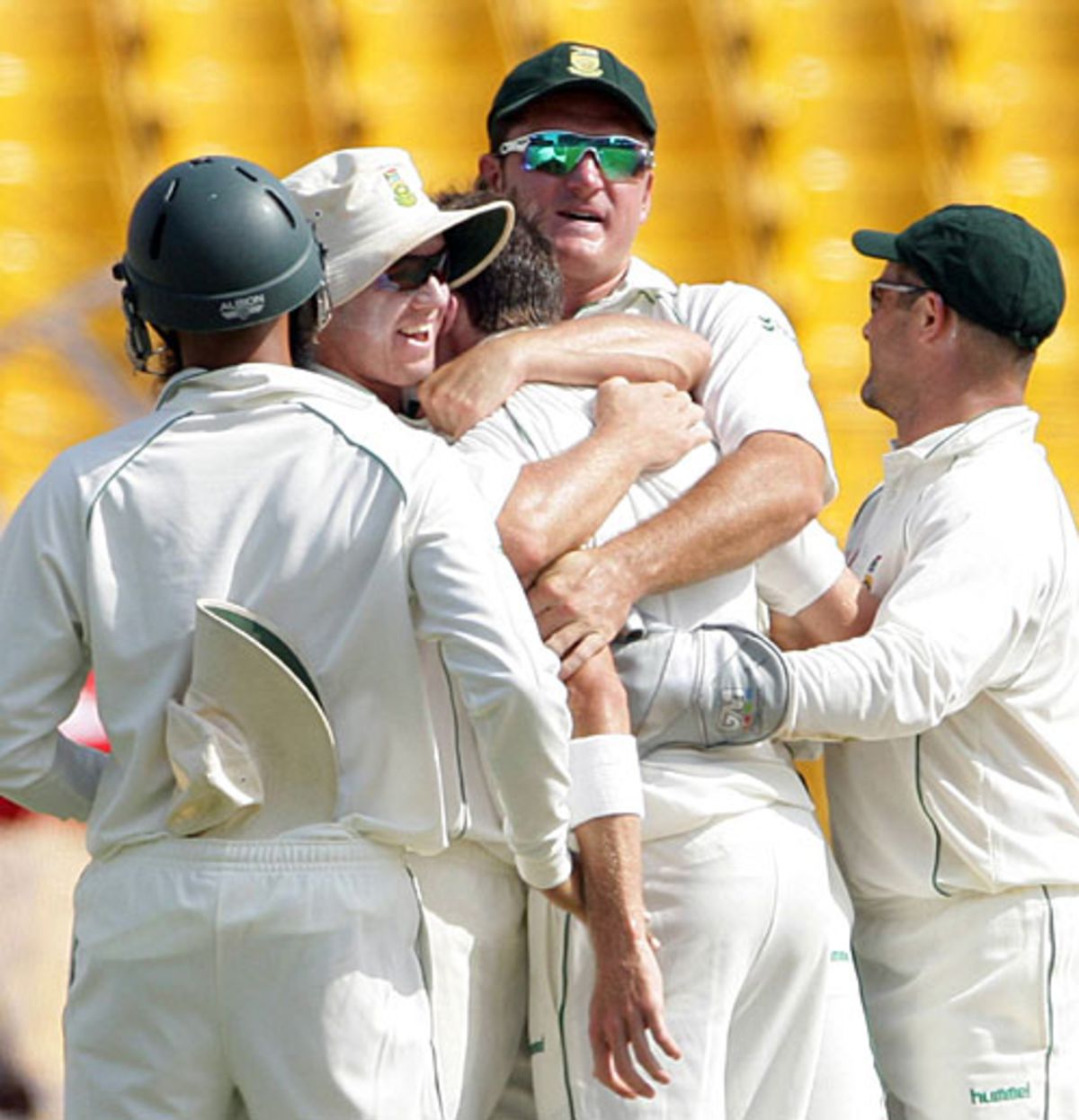 South African players congratulate Dale Steyn for his five-wicket haul ...