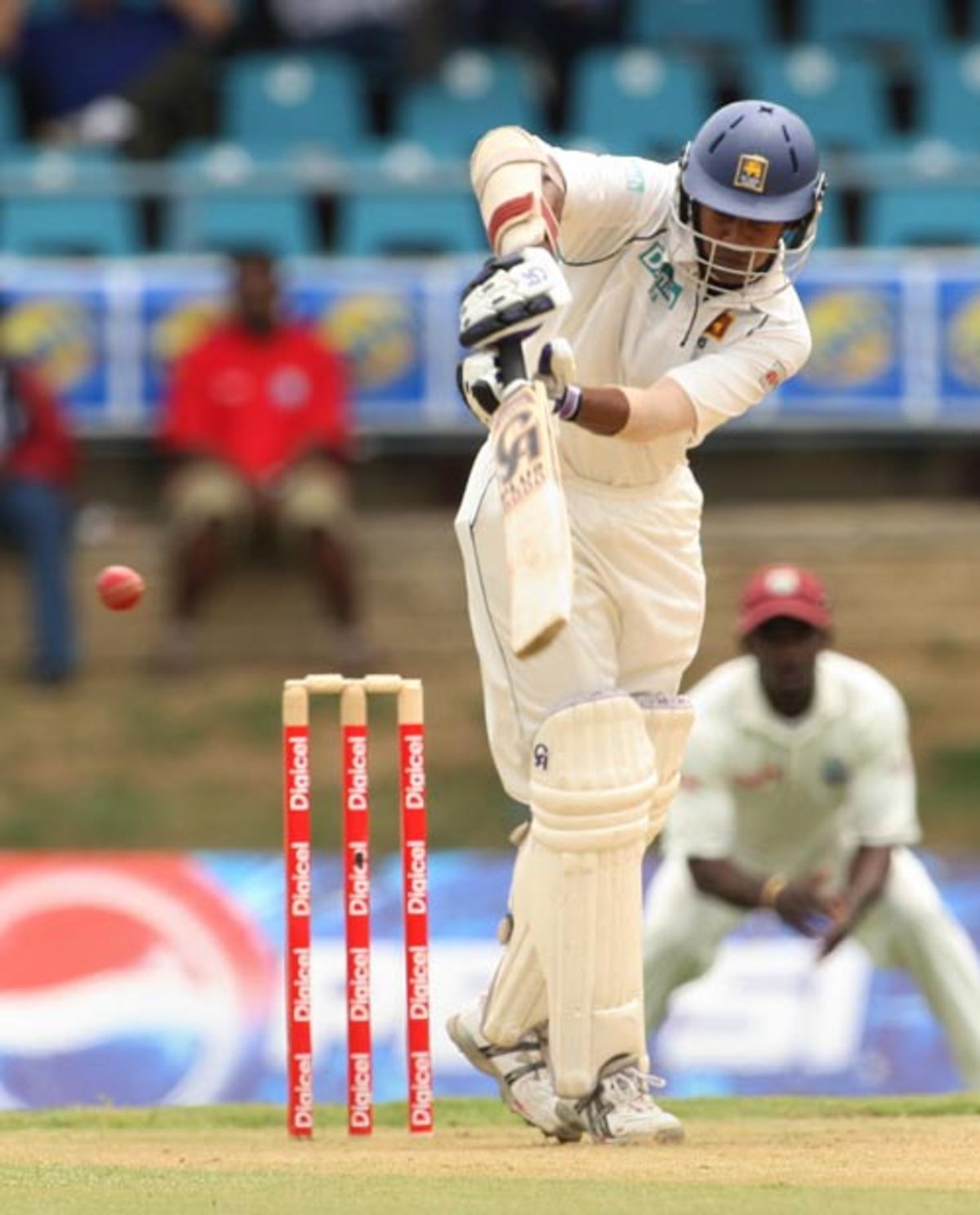 Michael Vandort defends back to the bowler | ESPNcricinfo.com