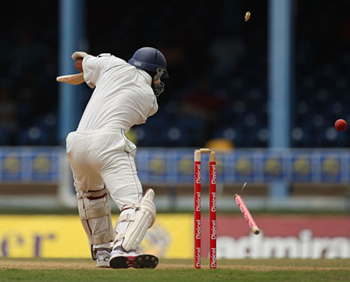 Chaminda Vaas appeals for an lbw | ESPNcricinfo.com