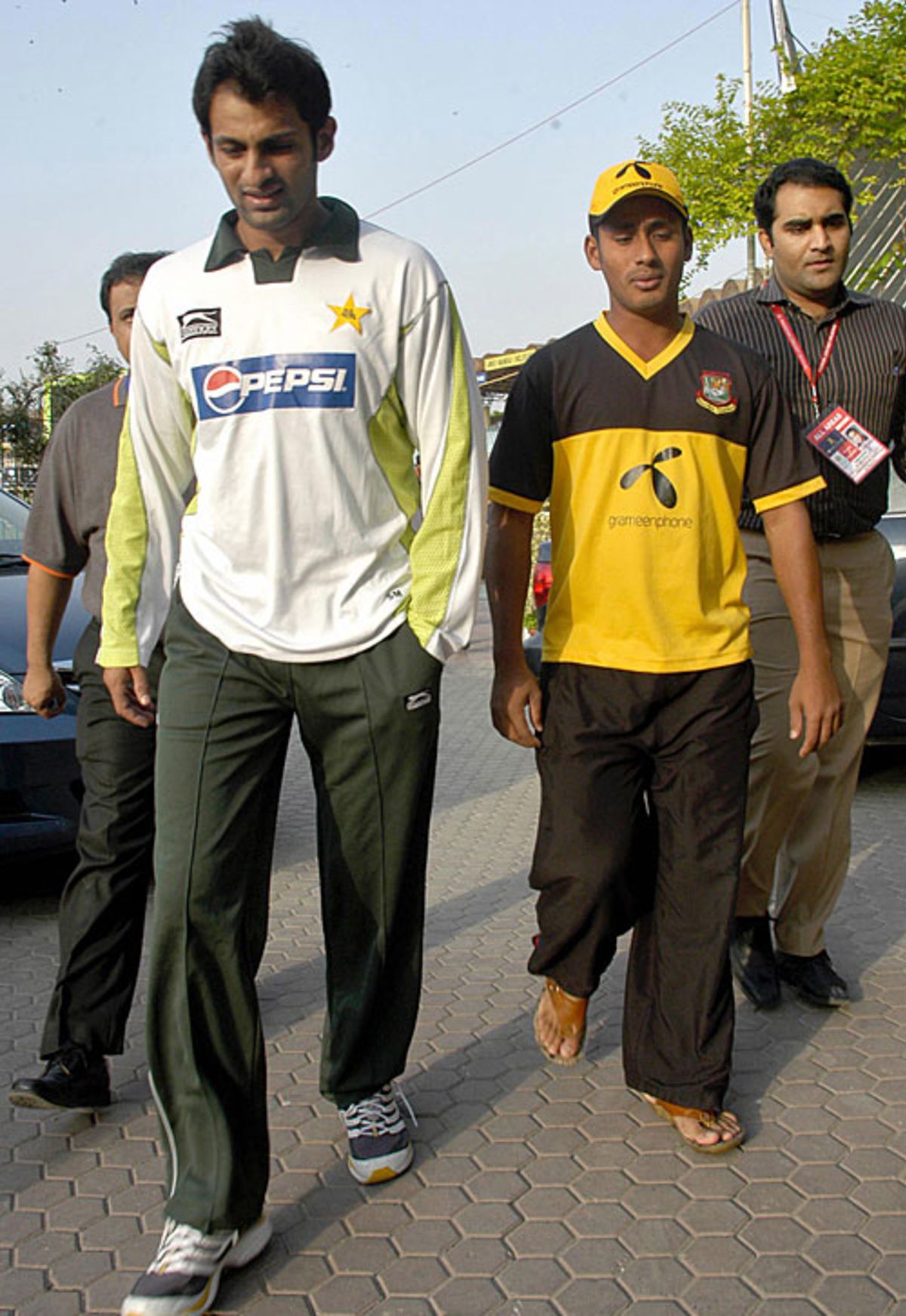 Nasim Ashraf talks to Shoaib Malik | ESPNcricinfo.com