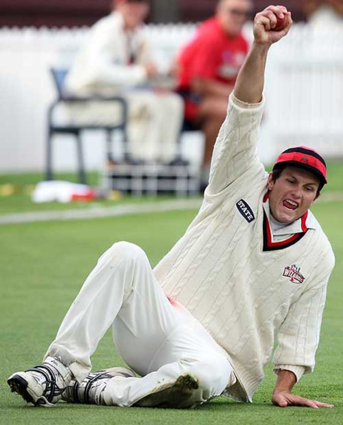 Hamish Bennett celebrates the game-winning catch | ESPNcricinfo.com