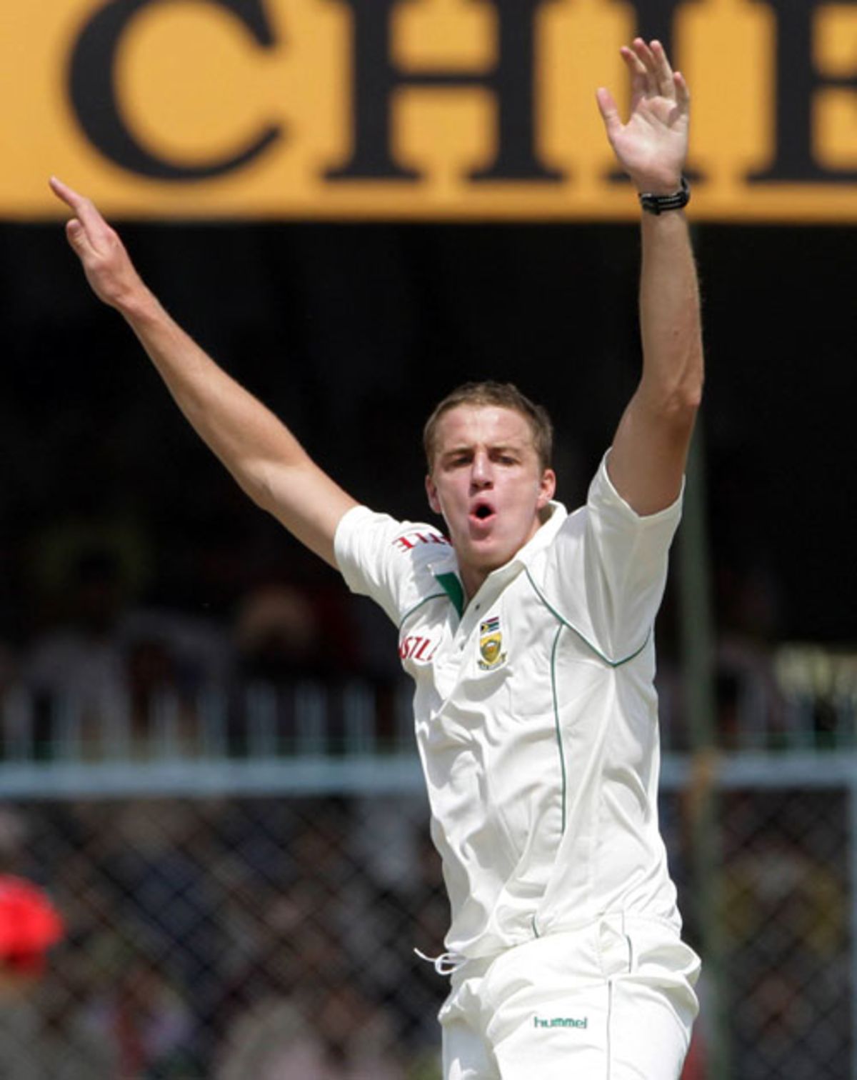 Morne Morkel reacts after a close call | ESPNcricinfo.com