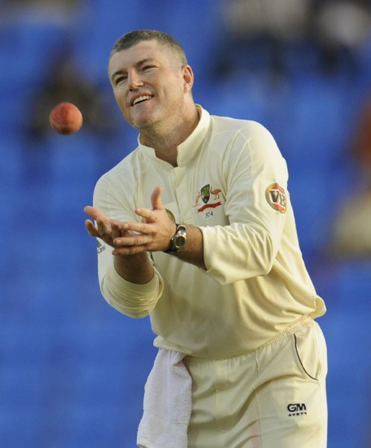 Stuart MacGill gets ready to bowl | ESPNcricinfo.com