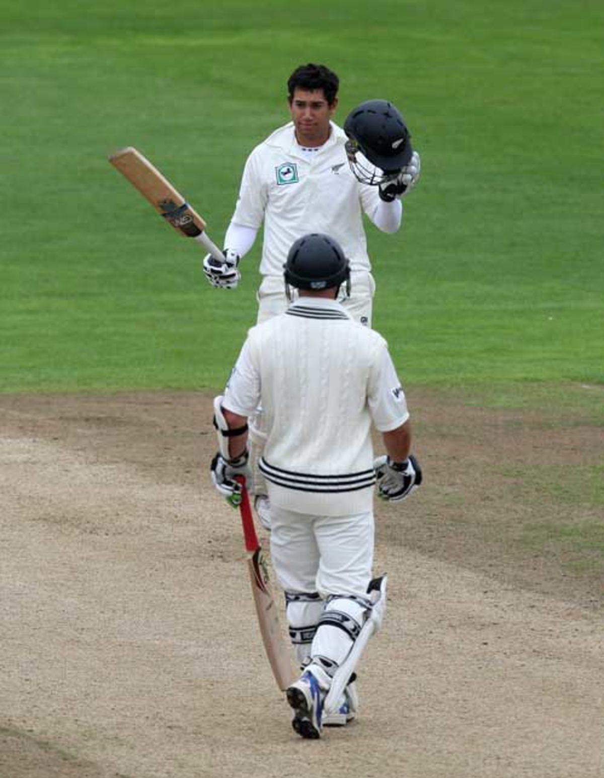 Ross Taylor celebrates his century | ESPNcricinfo.com