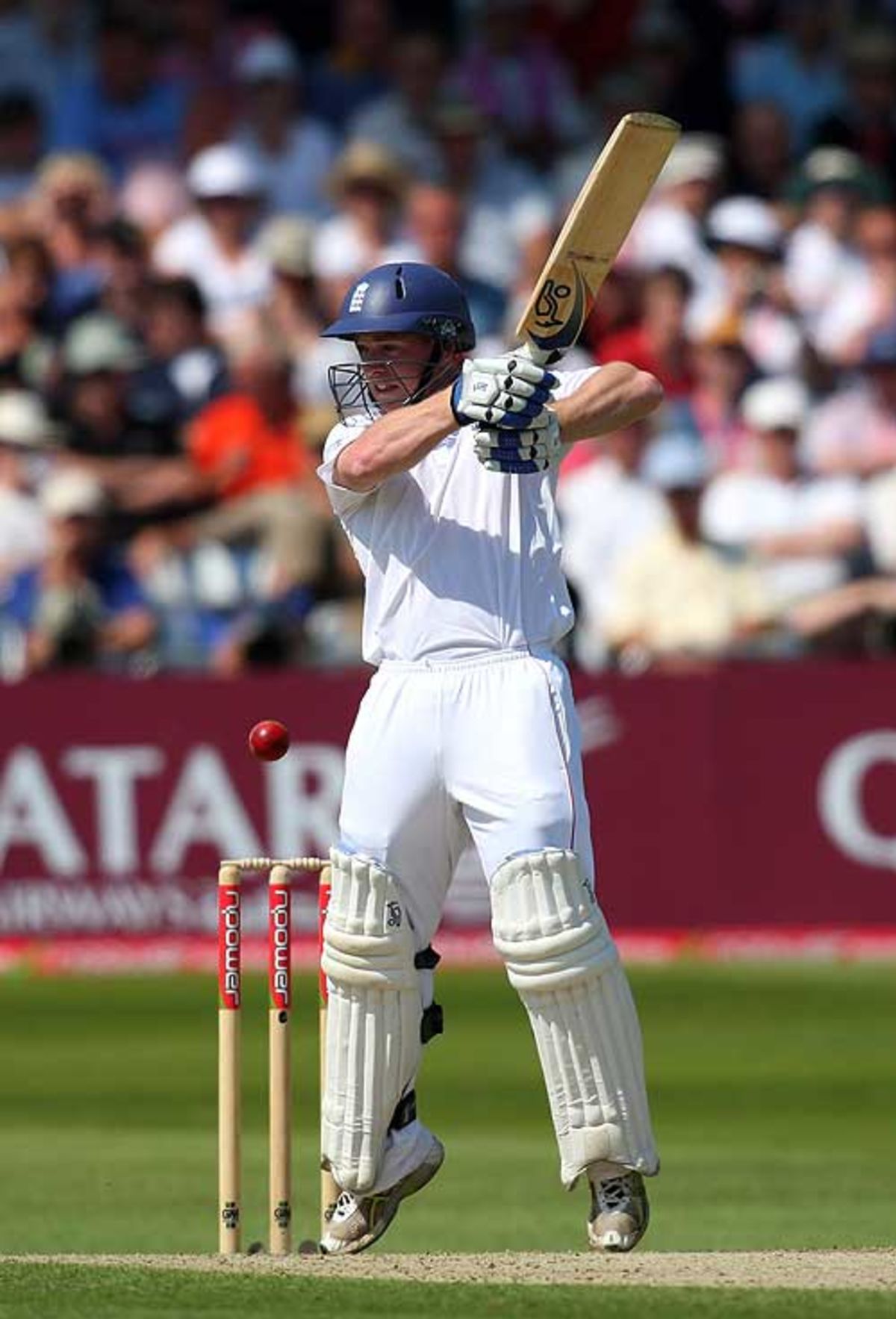 Tim Ambrose shrugged off a poor series with a gutsy knock ...