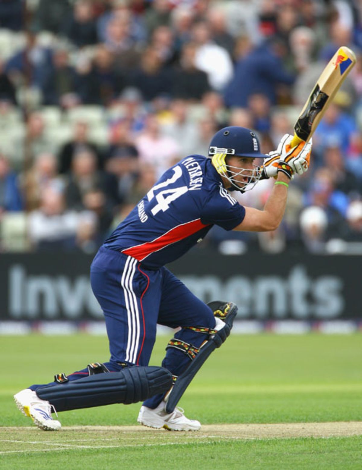 Michael Mason celebrates the wicket of Kevin Pietersen | ESPNcricinfo.com