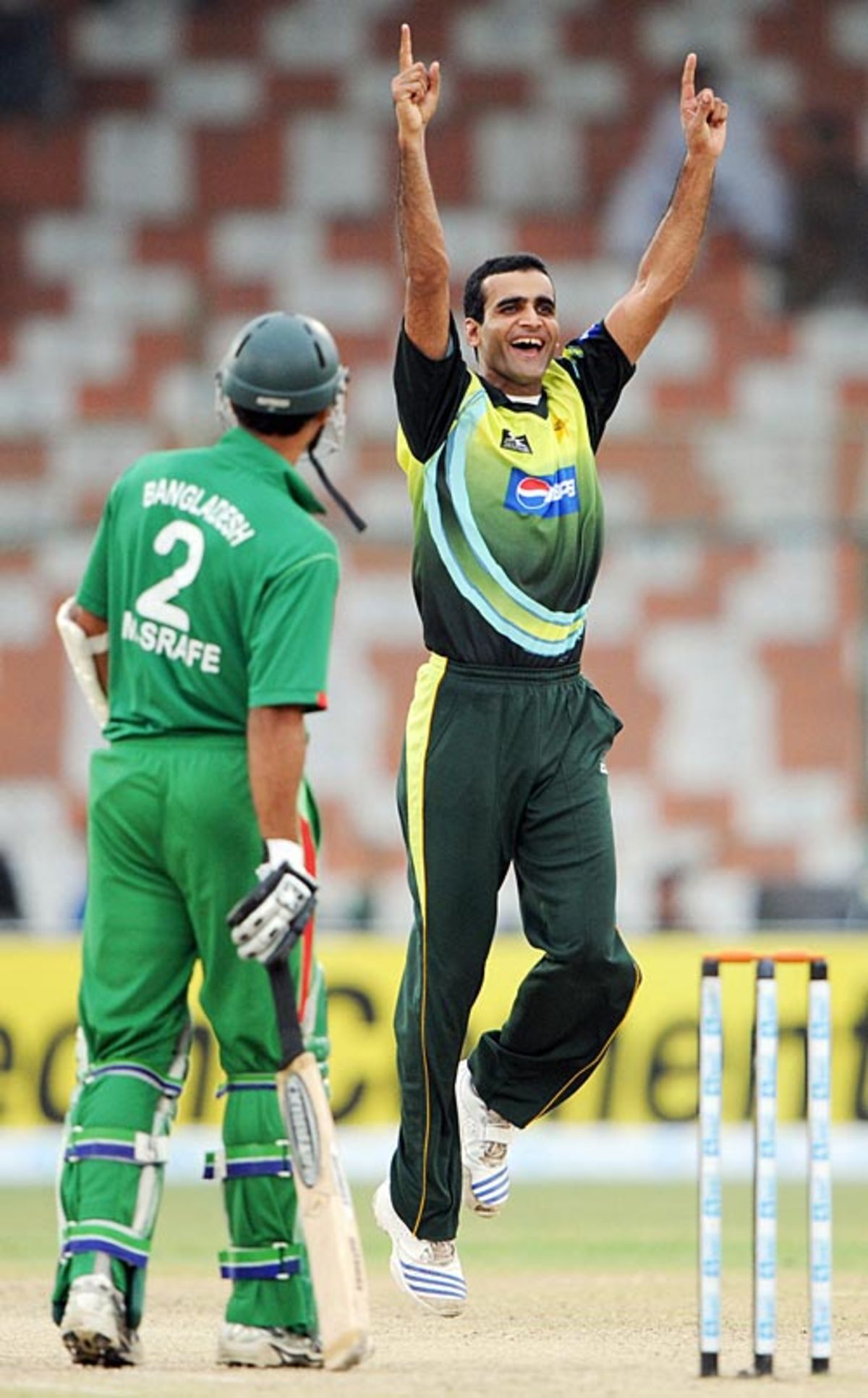 Farhad Reza was stumped by Sarfraz Ahmed | ESPNcricinfo.com