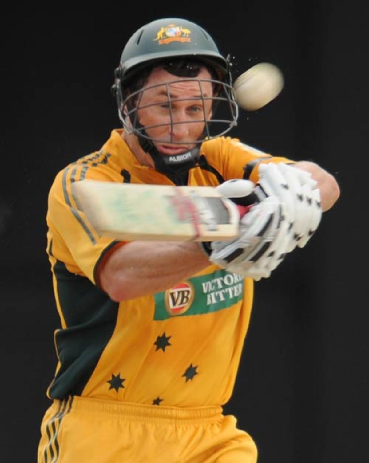 David Hussey goes for an energetic pull on debut | ESPNcricinfo.com