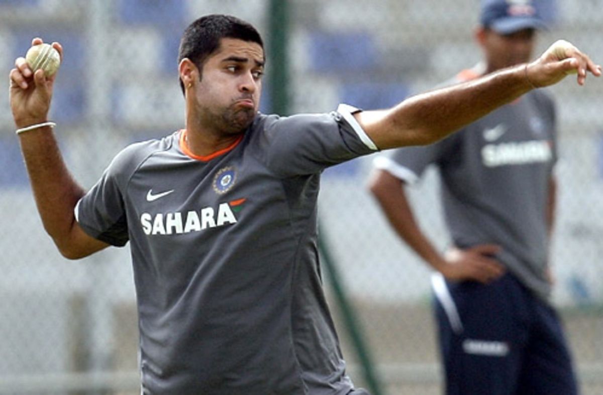 Manpreet Gony throws during practice | ESPNcricinfo.com