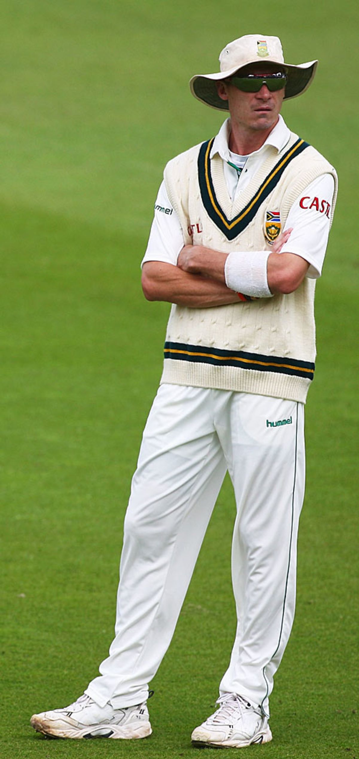A frustrated Dale Steyn, arms-crossed, waits for the chance to bowl ...