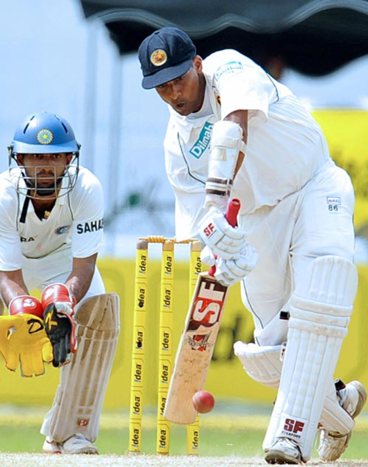 Mahela Jayawardene celebrates his century | ESPNcricinfo.com Mahela Jayawardene celebrates his century | ESPNcricinfo.com