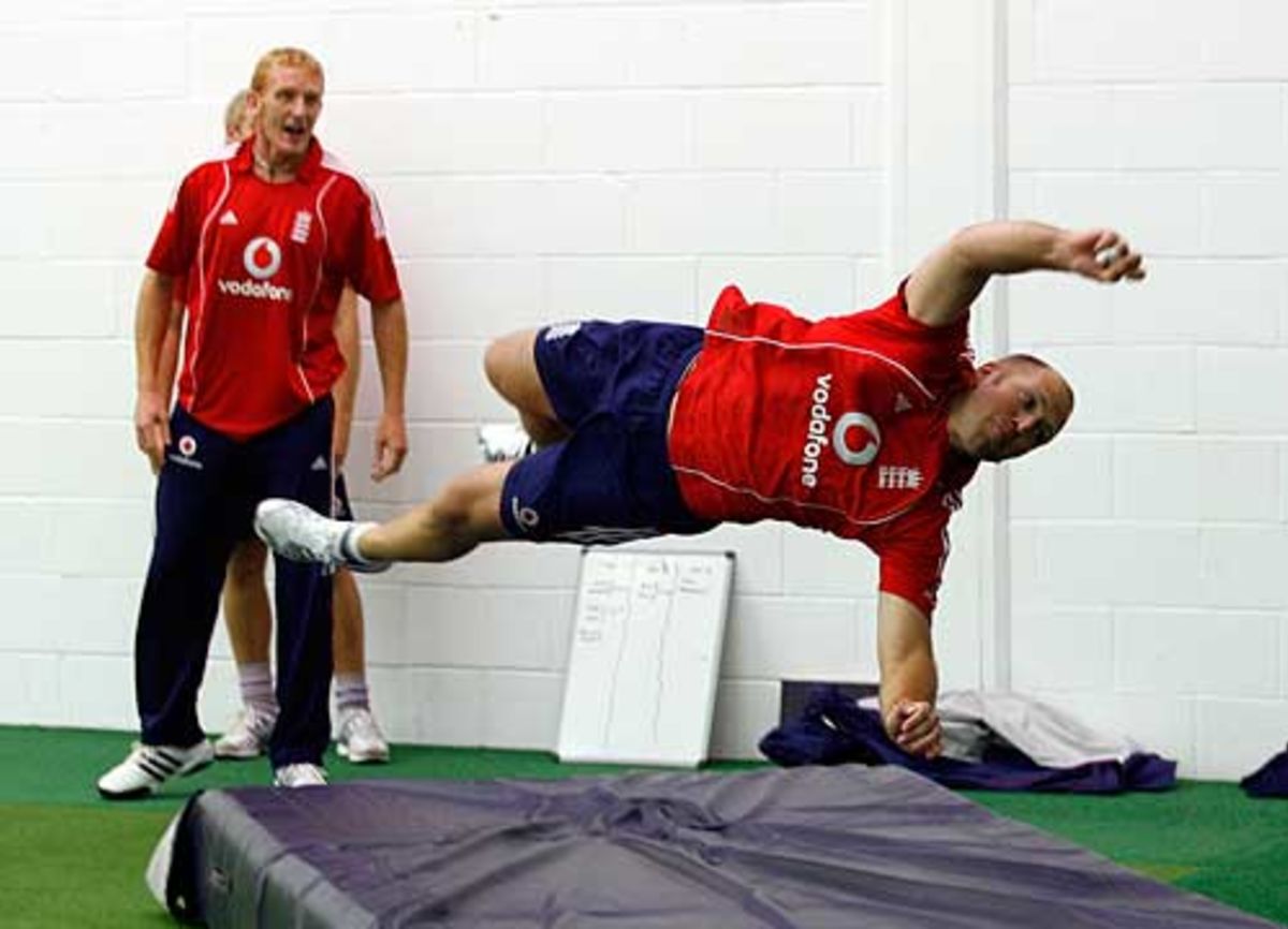 Matt Prior goes through his skills during training | ESPNcricinfo.com
