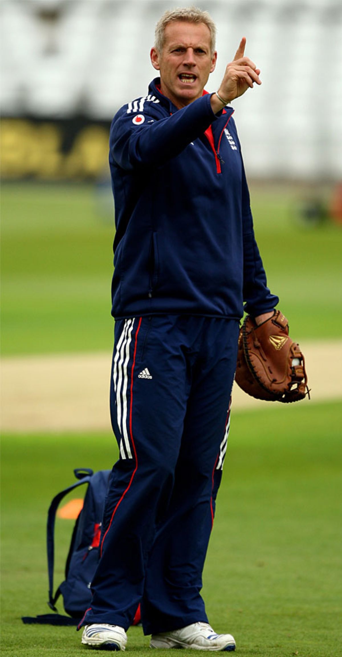 Peter Moores gives some pointers on the eve of the 2nd ODI ...