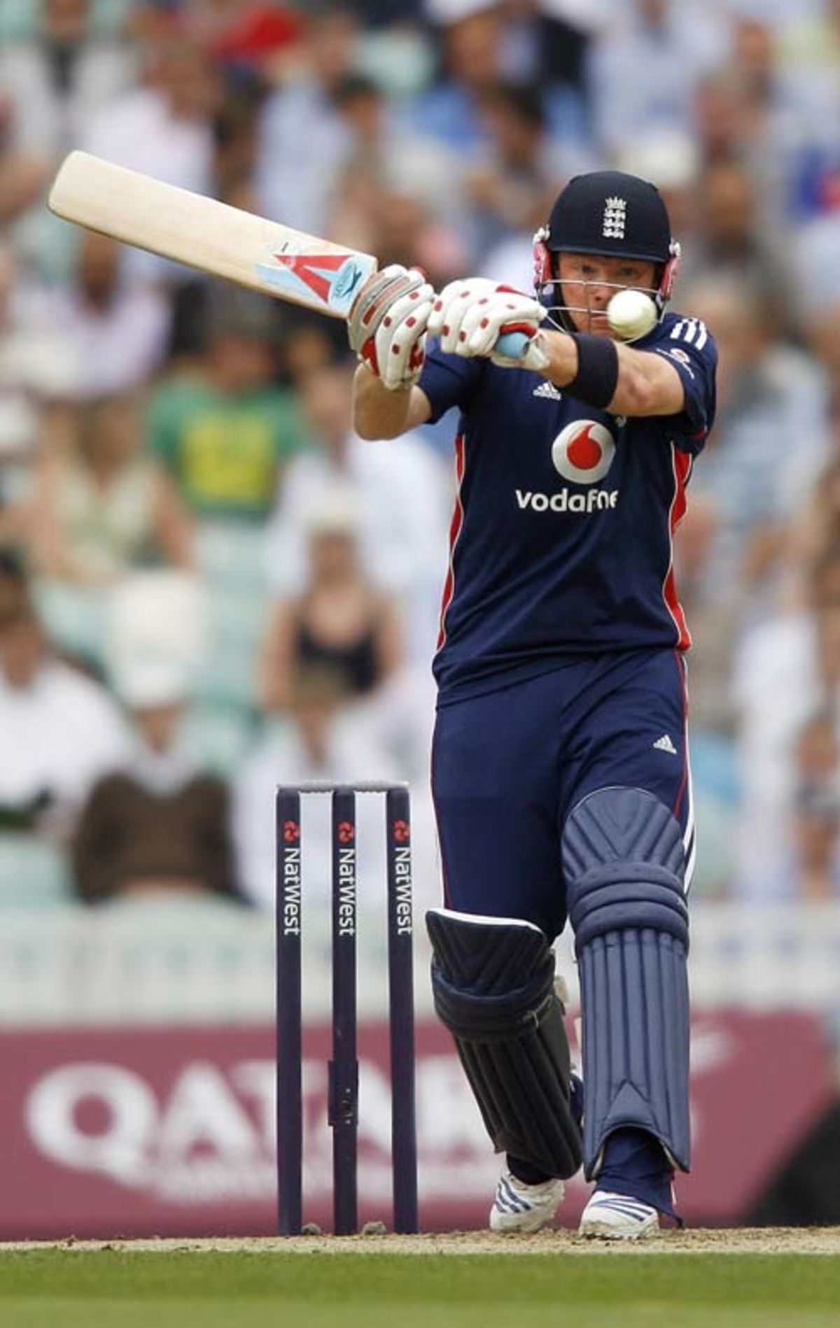 Ian Bell climbs into another pull | ESPNcricinfo.com