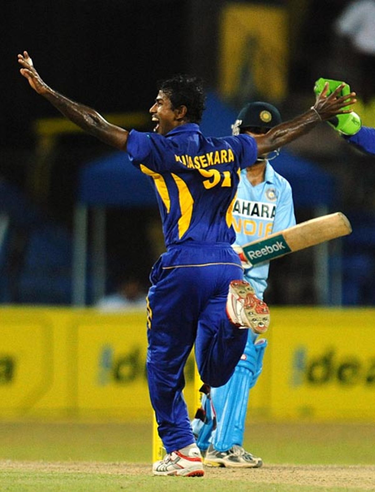 Nuwan Kulasekara is ecstatic after trapping Virat Kohli leg before | ESPNcricinfo.com